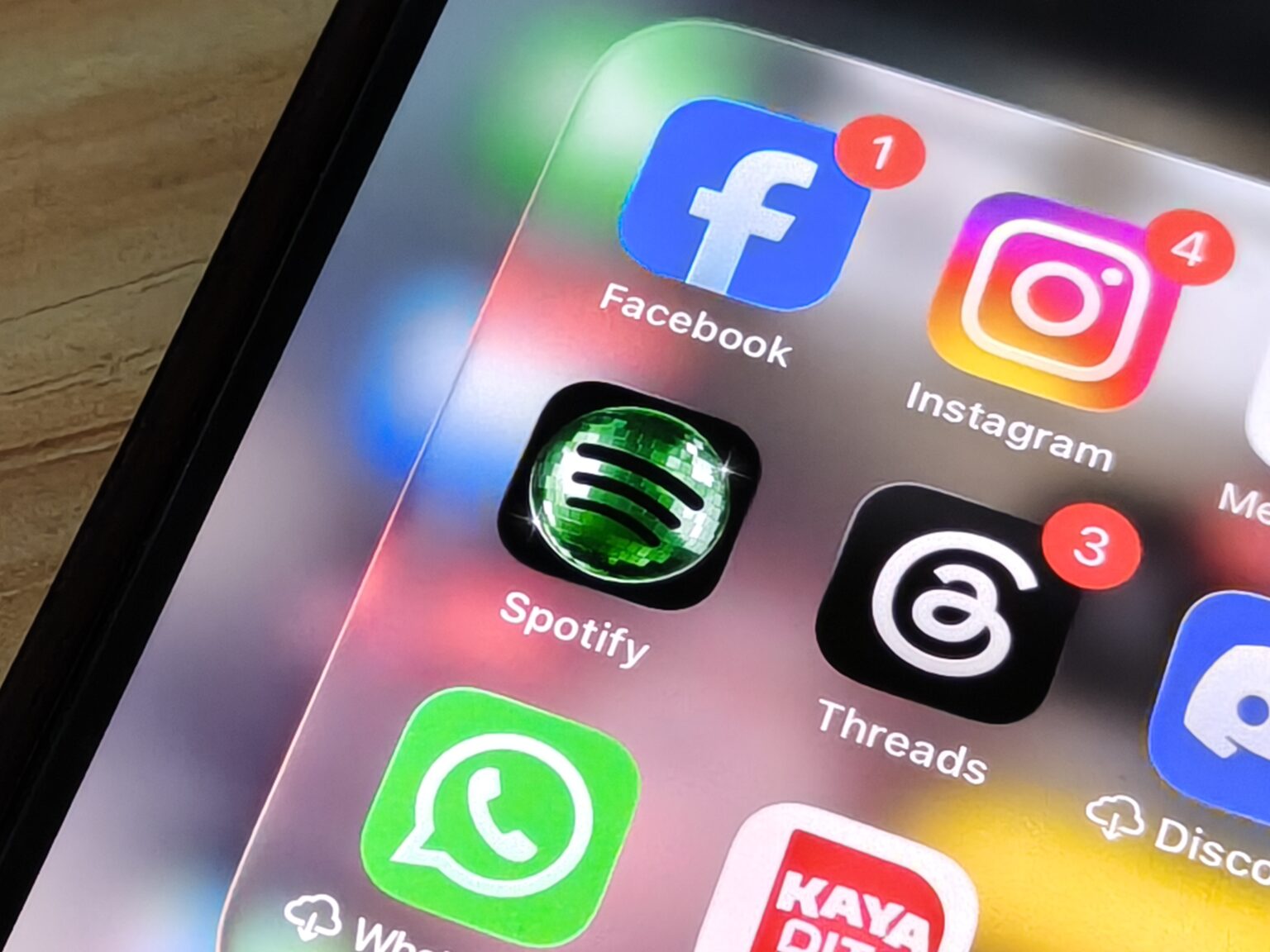 Spotify restores original logo after backlash over 20th anniversary ...
